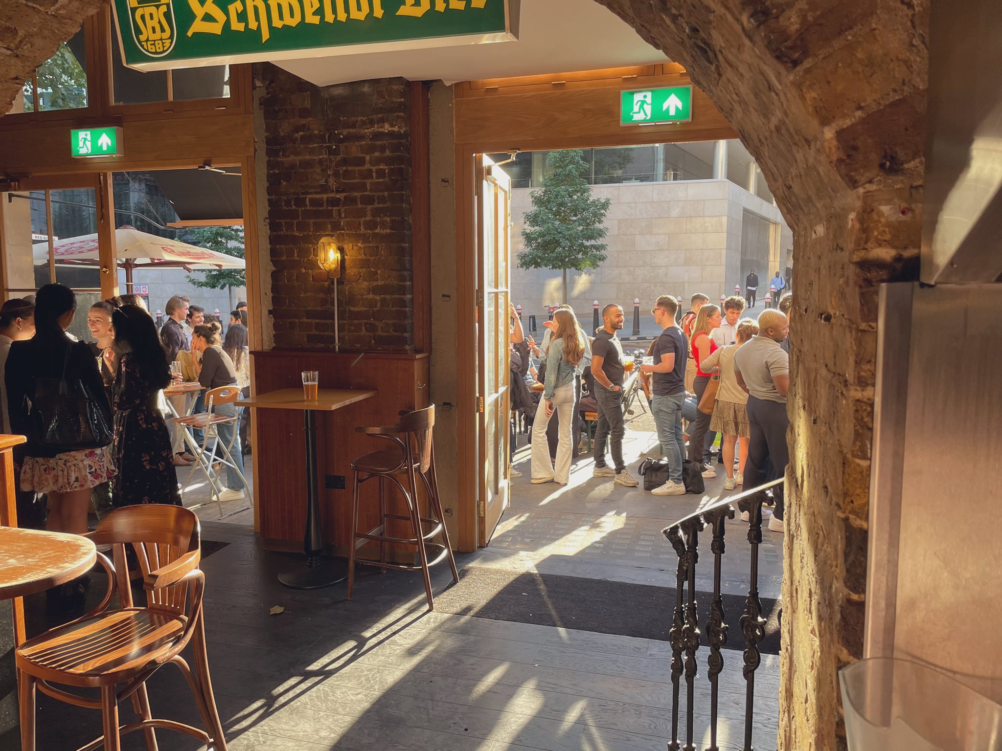 Book Now | Farringdon Tap